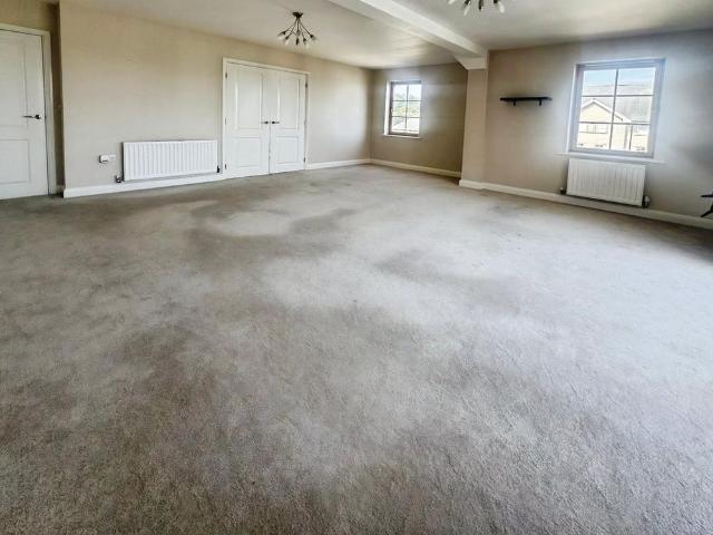 3 bedroom apartment to rent