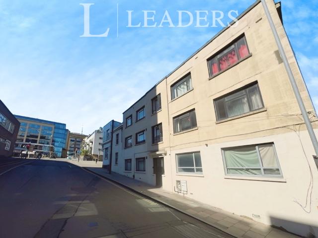 3 bedroom apartment to rent