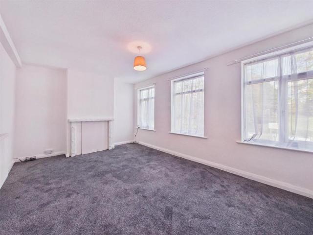 3 bedroom apartment to rent
