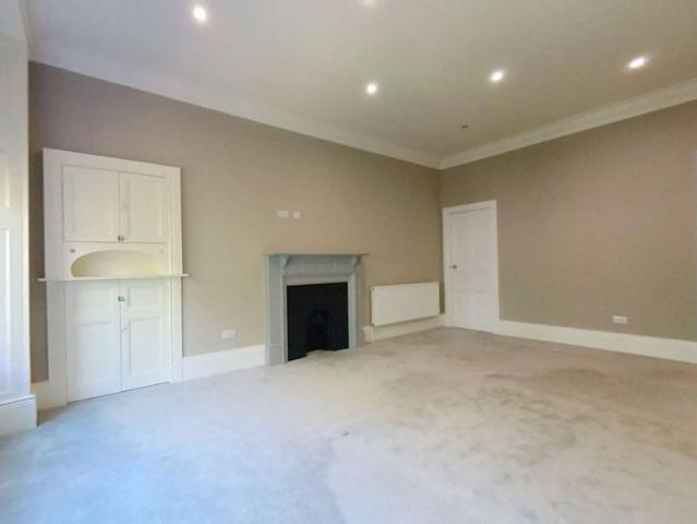 3 bedroom apartment to rent