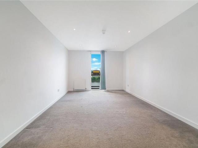 3 bedroom apartment to rent