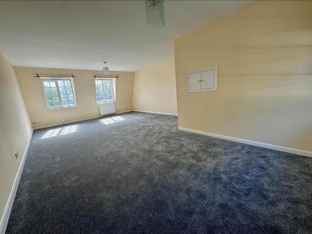 3 bedroom apartment to rent