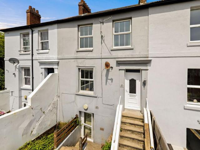 3 bedroom apartment to rent