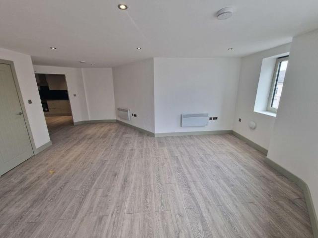 3 bedroom apartment to rent