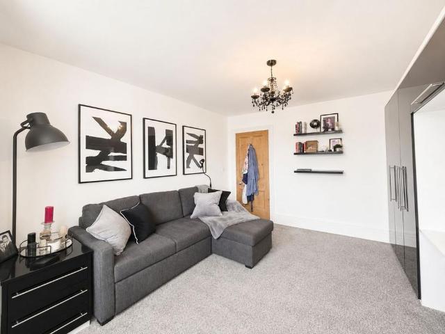 3 bedroom apartment to rent