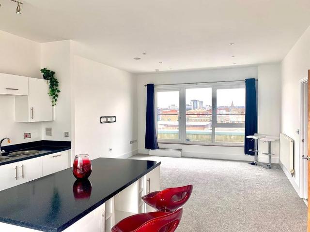 3 bedroom apartment to rent