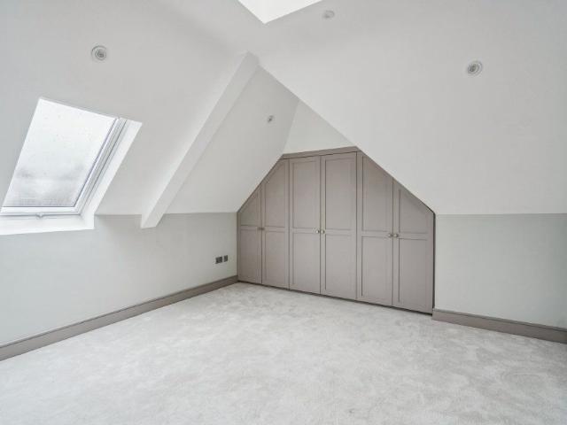 3 bedroom apartment to rent