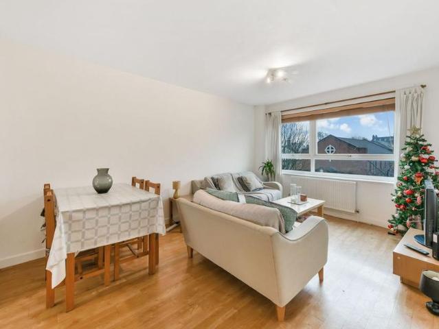 3 bedroom apartment to rent