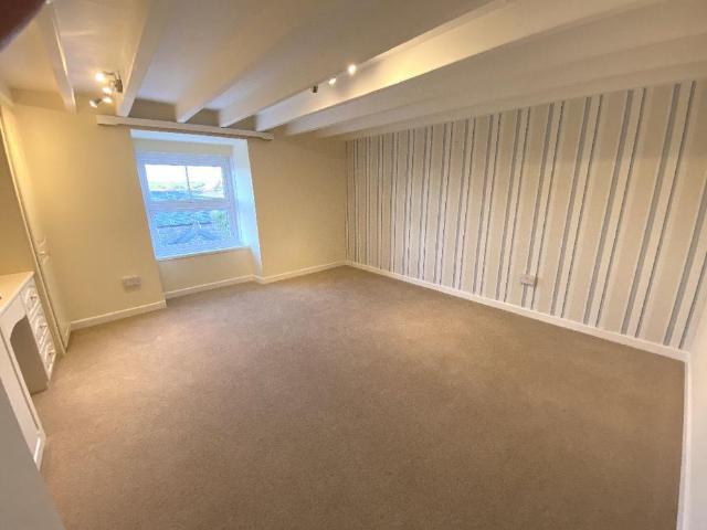 3 bedroom apartment to rent