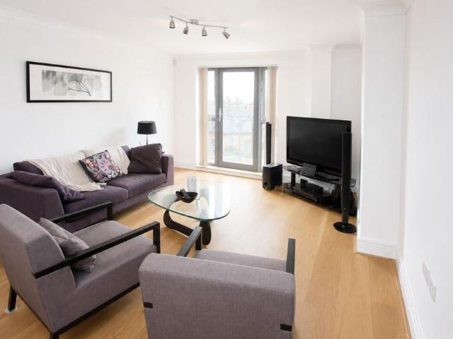3 bedroom apartment to rent