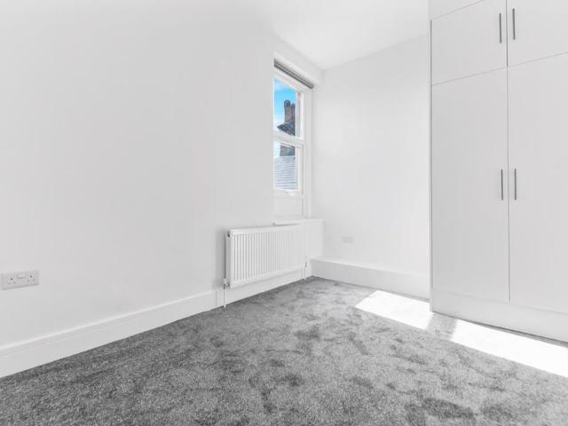 3 bedroom apartment to rent
