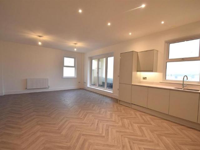 3 bedroom apartment to rent