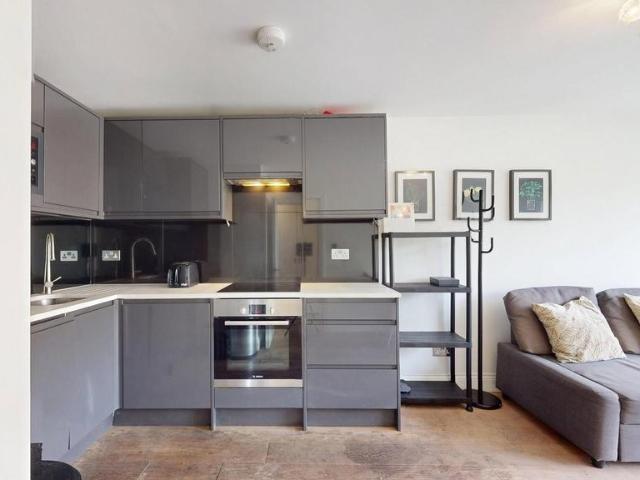 3 bedroom apartment to rent