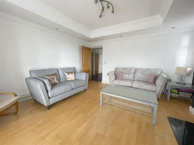 3 bedroom apartment to rent