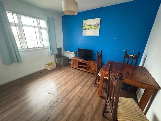 3 bedroom apartment to rent