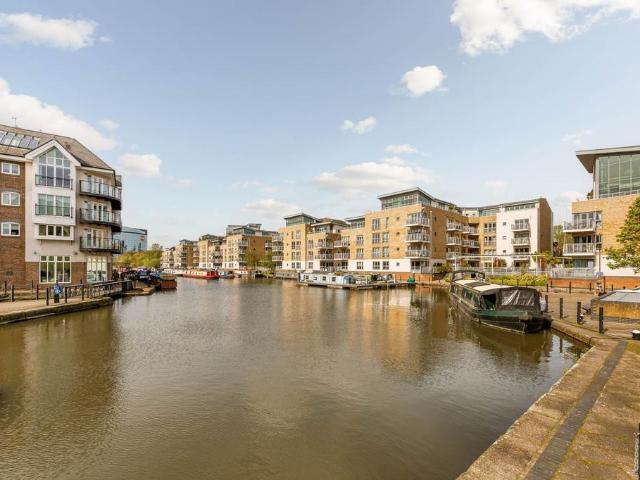 3 bedroom apartment to rent