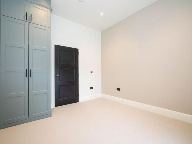 3 bedroom apartment to rent