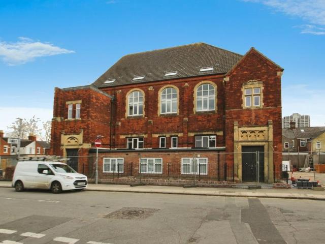 3 bedroom apartment to rent
