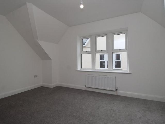 3 bedroom apartment to rent