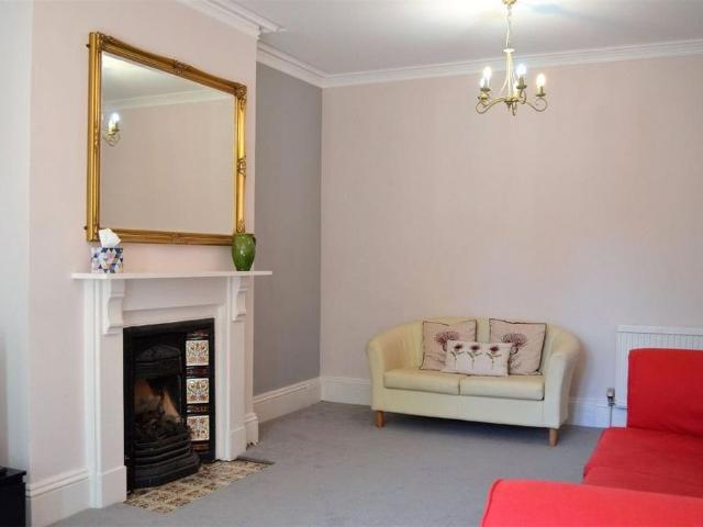 3 bedroom apartment to rent