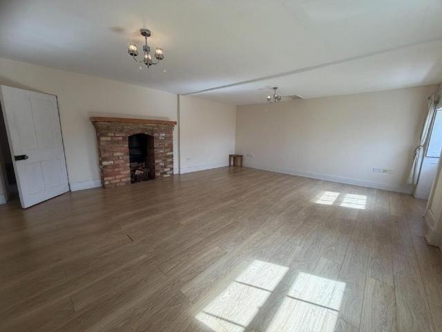 3 bedroom apartment to rent