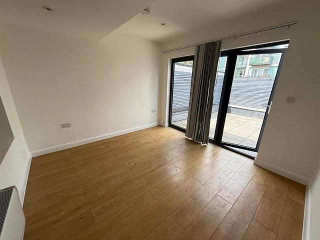 3 bedroom apartment to rent