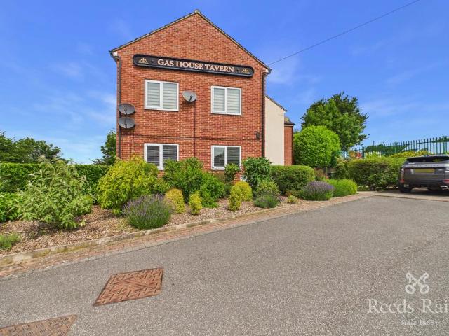 3 bedroom apartment to rent