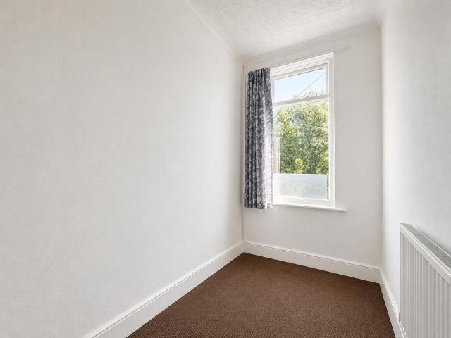 3 bedroom apartment to rent