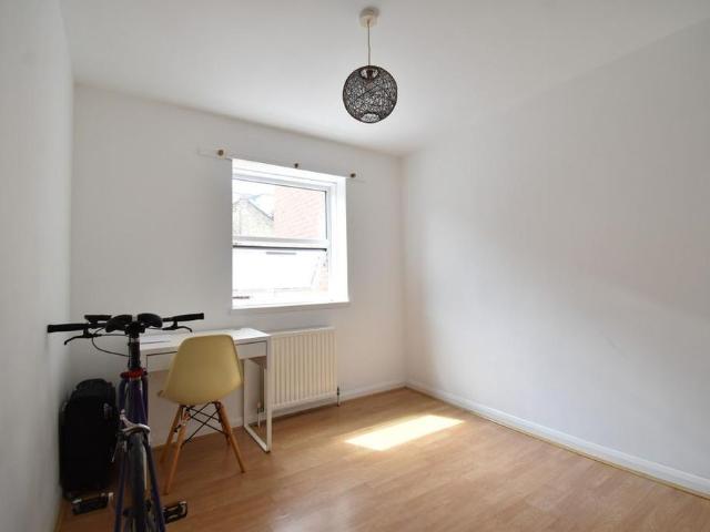 3 bedroom apartment to rent