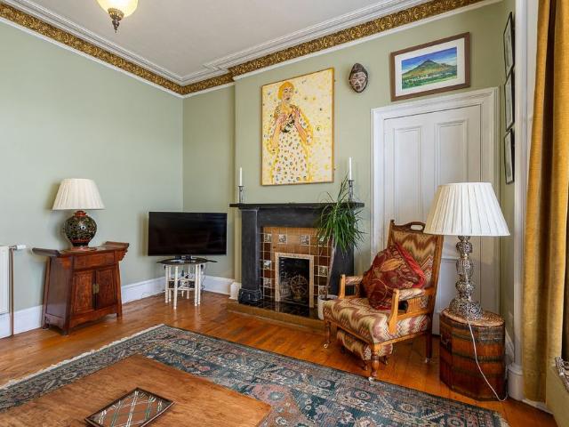 3 bedroom apartment to rent