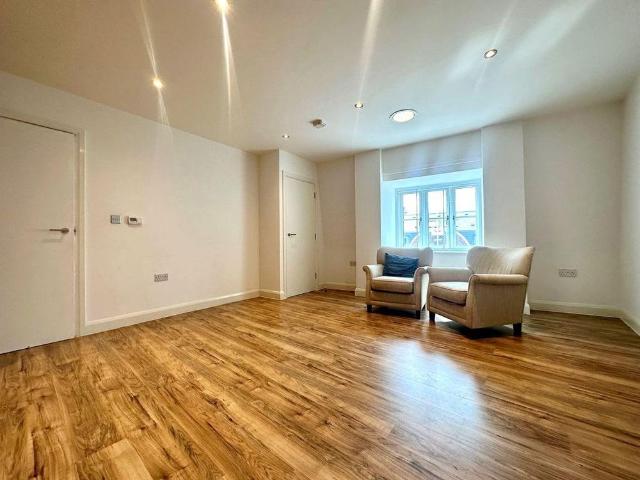 3 bedroom apartment to rent