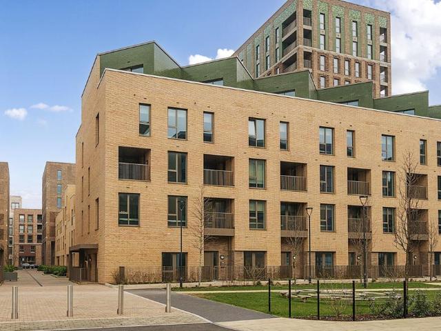 3 bedroom apartment to rent