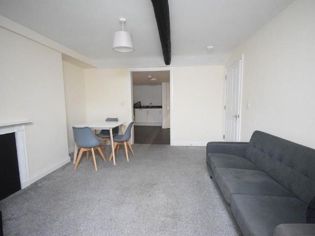 3 bedroom apartment to rent
