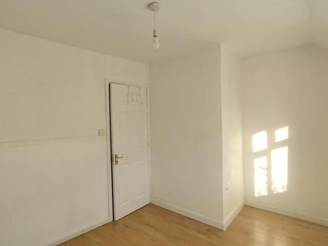 3 bedroom apartment to rent