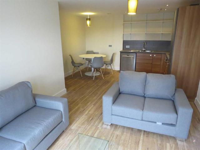 3 bedroom apartment to rent