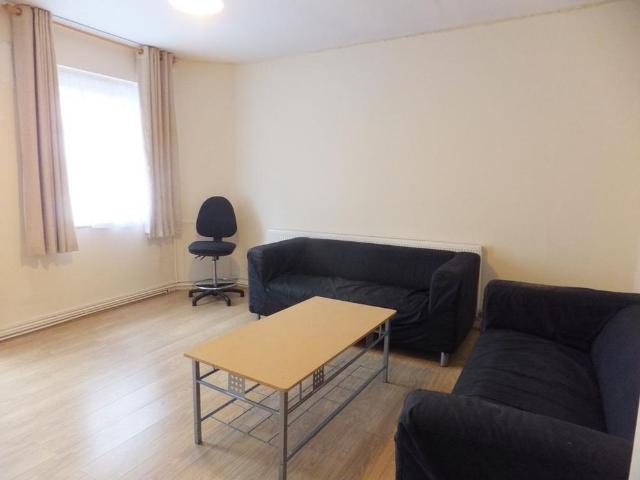 3 bedroom apartment to rent