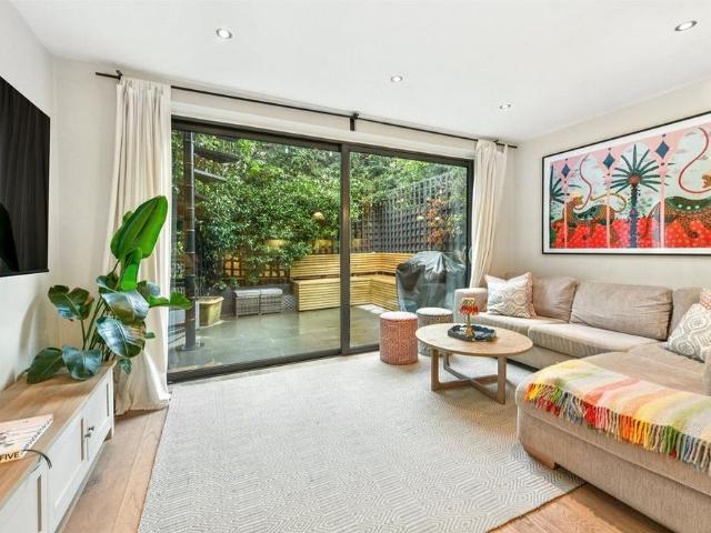 3 bedroom apartment to rent