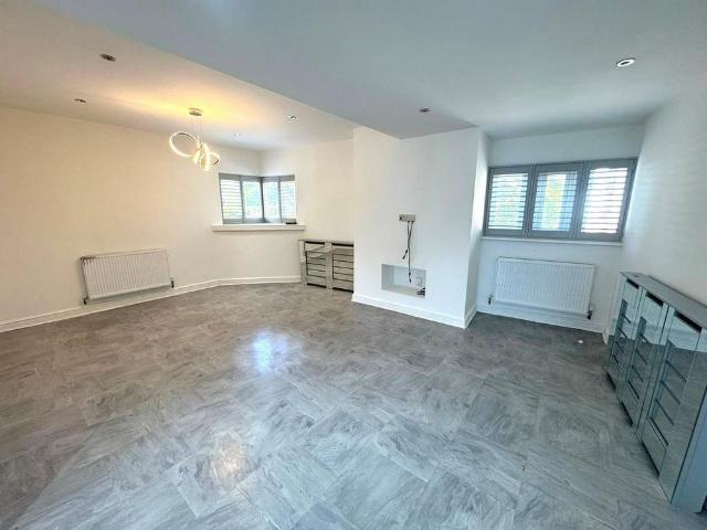 3 bedroom apartment to rent