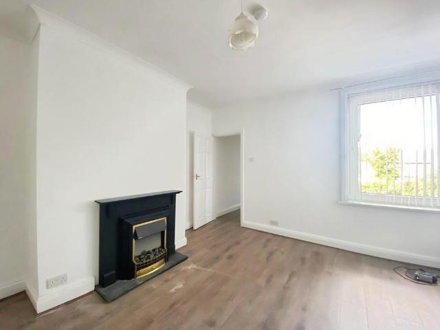 3 bedroom apartment to rent