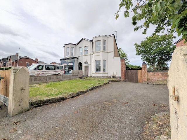 3 bedroom apartment to rent