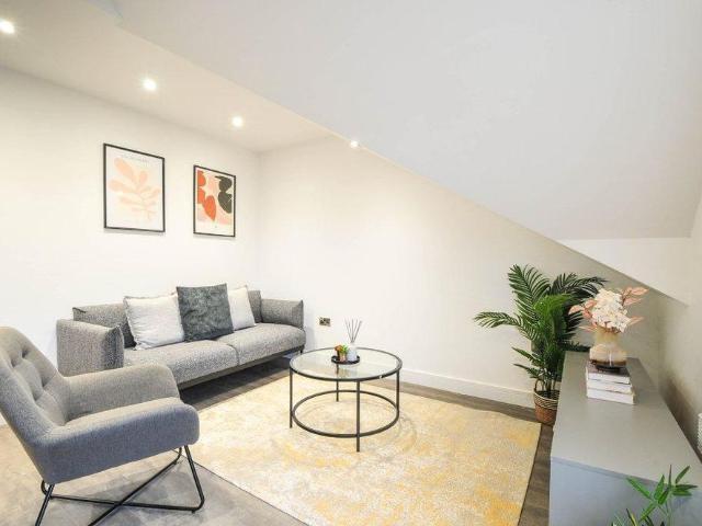 3 bedroom apartment to rent