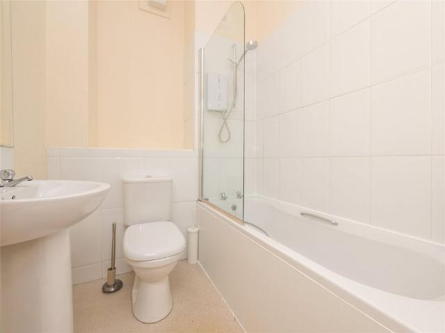 3 bedroom apartment to rent
