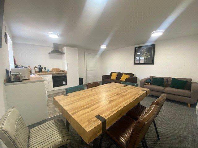 3 bedroom apartment to rent