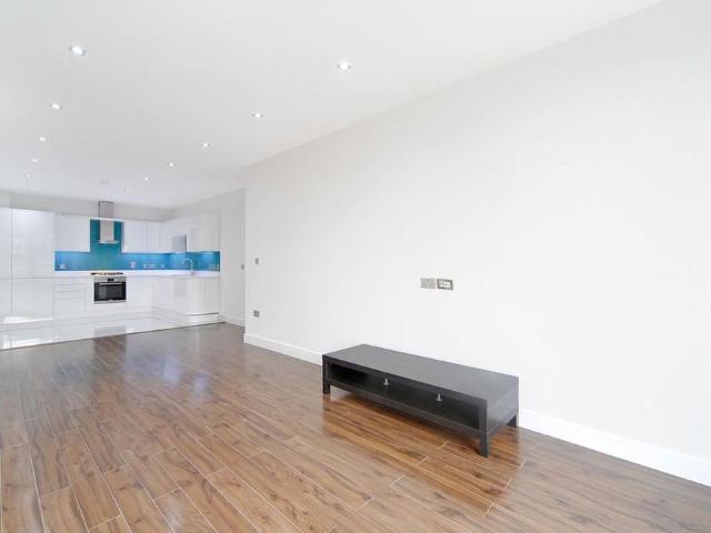 3 bedroom apartment to rent