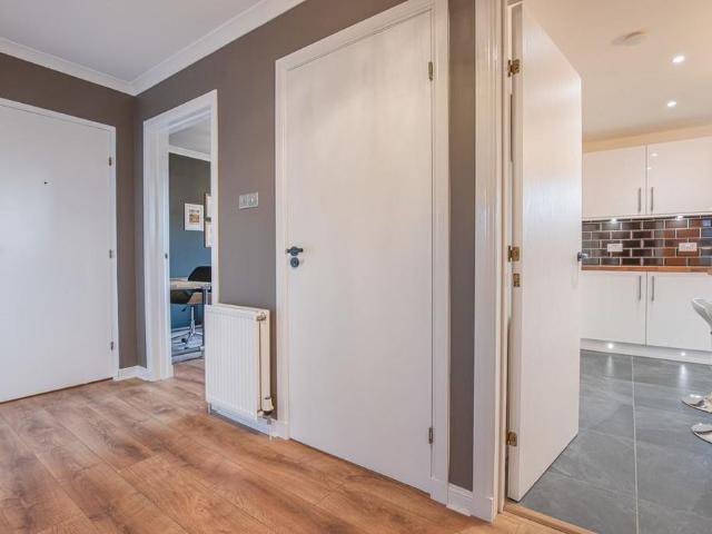 3 bedroom apartment to rent