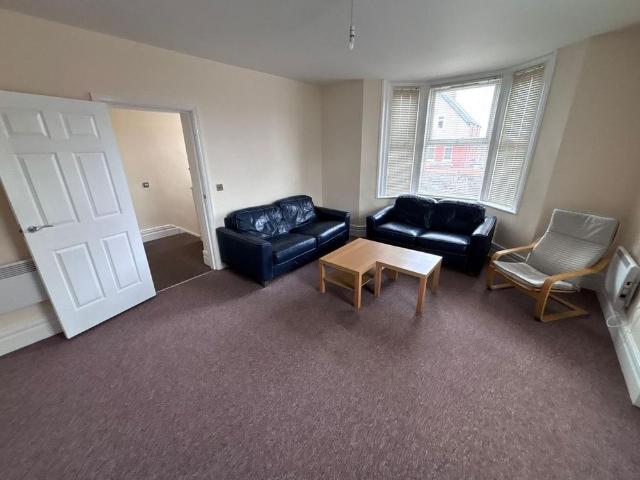 3 bedroom apartment to rent