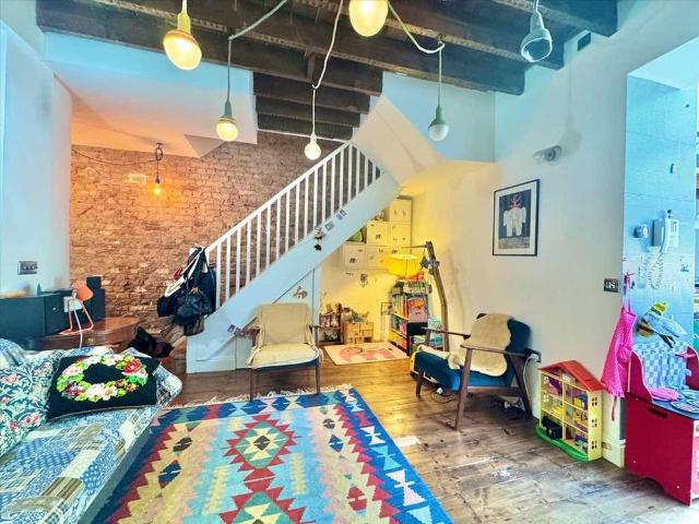 3 bedroom apartment to rent
