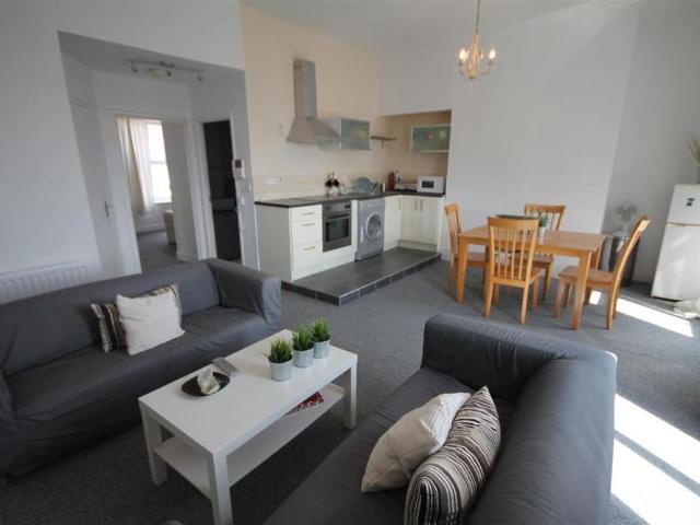 3 bedroom apartment to rent