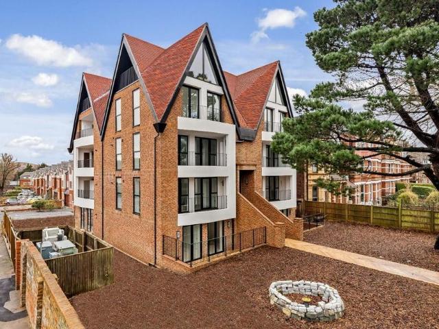 3 bedroom apartment to rent