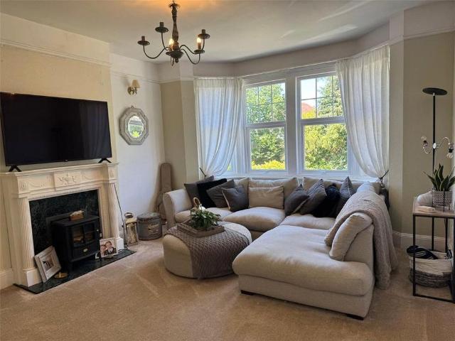 3 bedroom apartment to rent